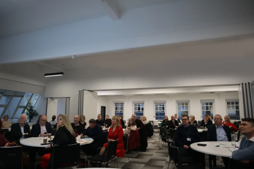 MeetingRoomBlurred - GMLPN